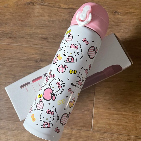 Hello Kitty | Dining | Only 2 Left Hello Kittynwt Medium Thermos | Poshmark